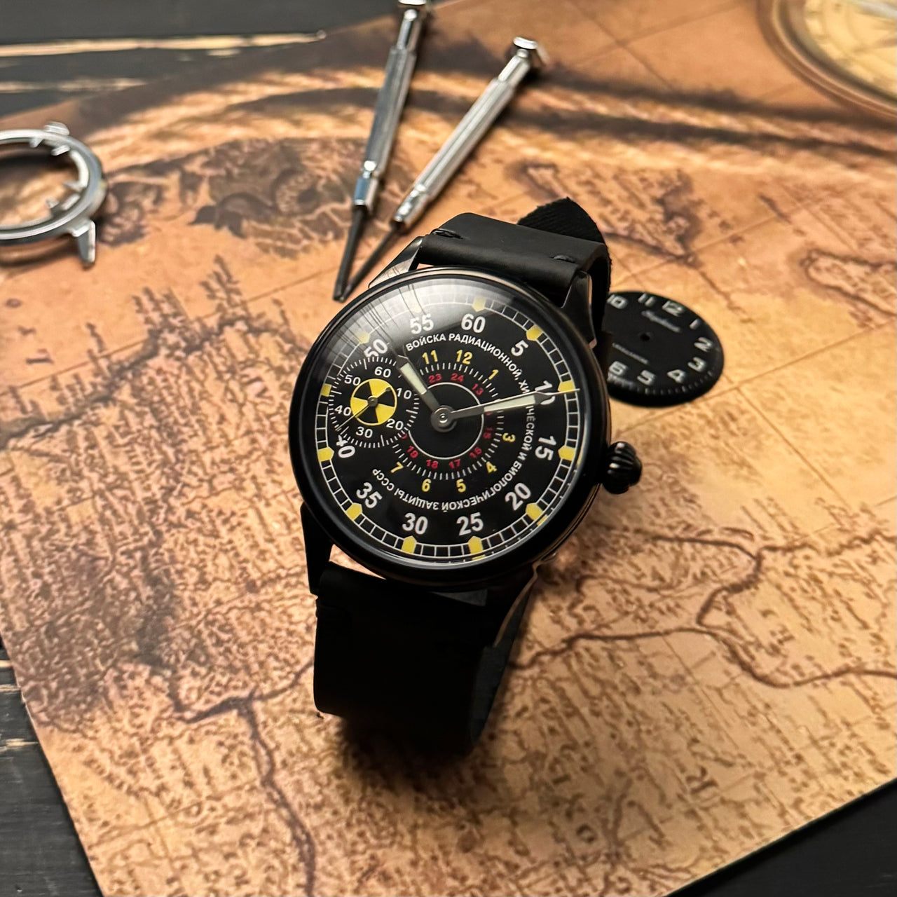 Rare Vintage Soviet-Era Men’s Wrist Watch «Molnija» Radiation ...